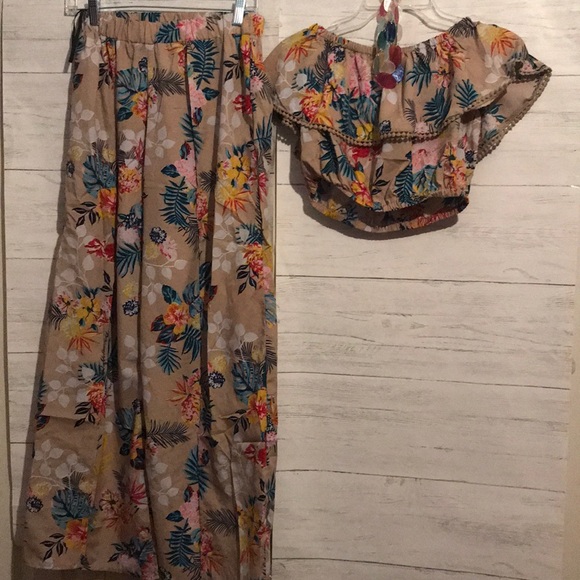 threads story | Pants & Jumpsuits | Thread Story Outfit | Poshmark